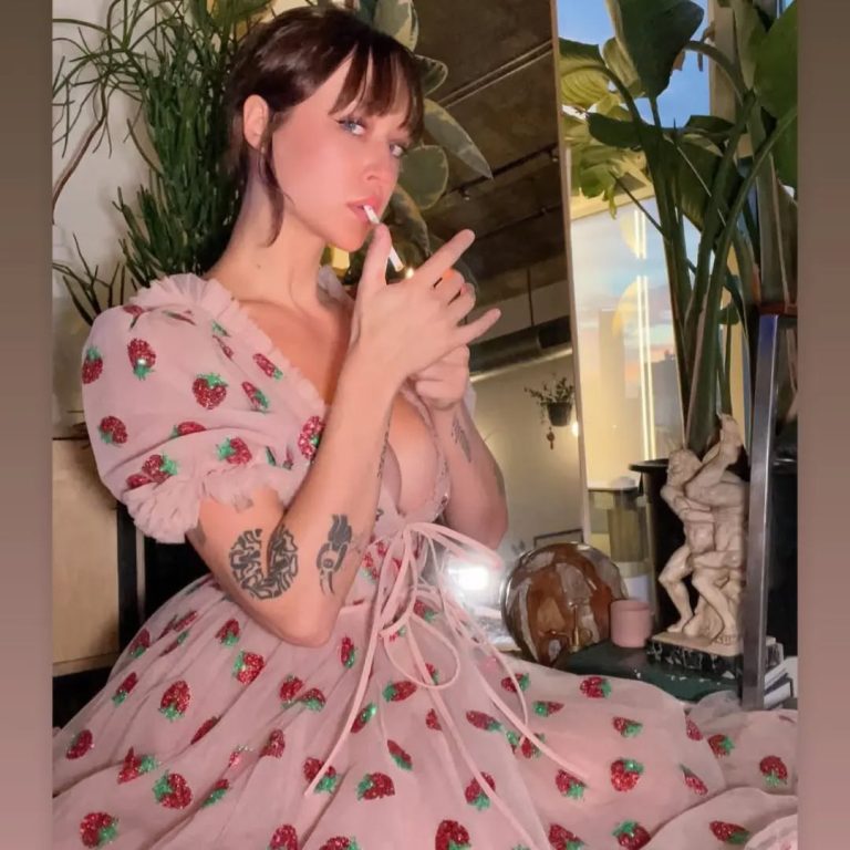 Who Is Sabrina Nichole? Discover Her Life and Career - The Biography World