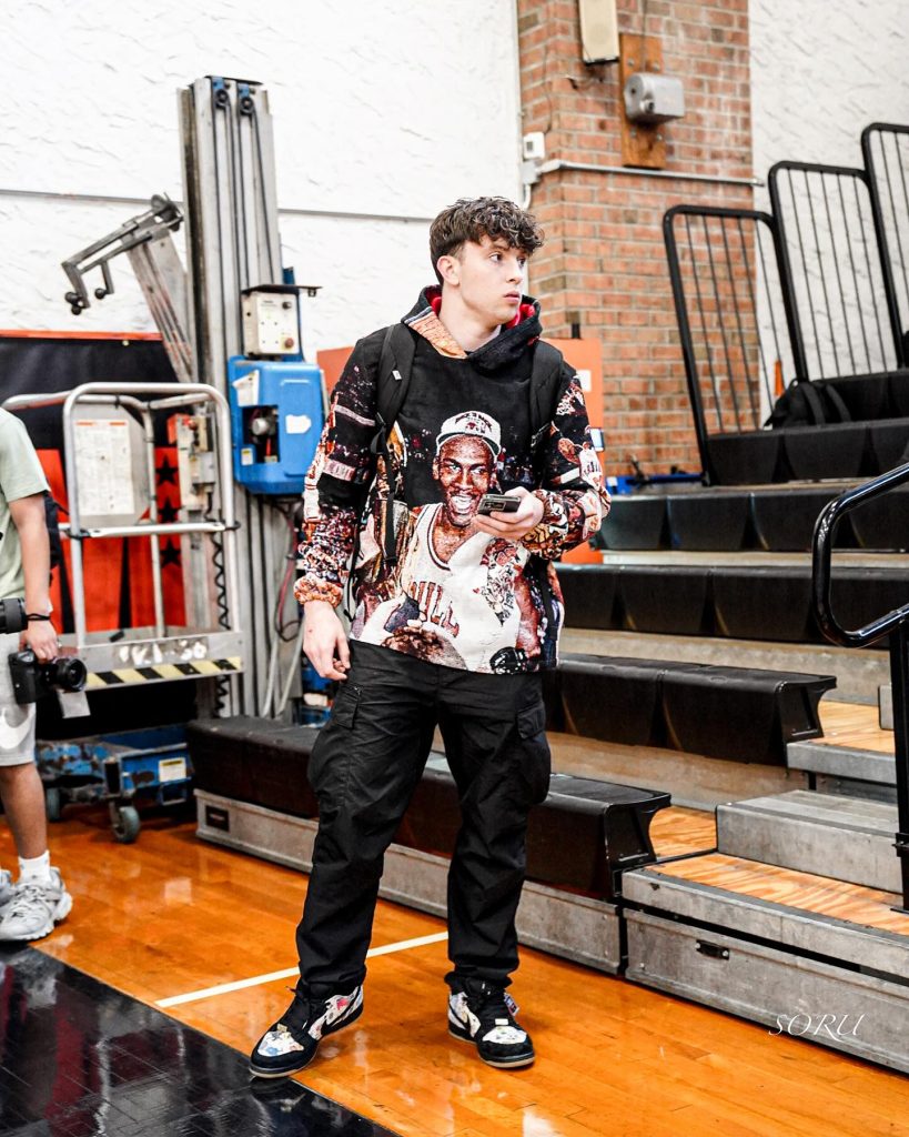 What Is Eli Ellis Age? Get The Details Now! - The Biography World