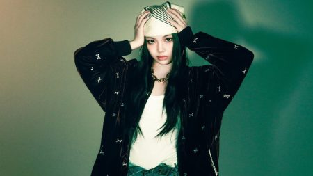 NewJeans Members: Full Guide to the K-Pop Group - The Biography World
