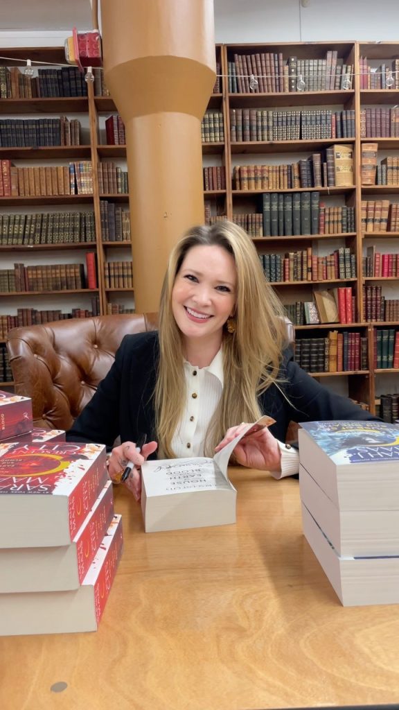 Sarah J. Maas Net Worth: How Much Is She Really Worth? - The Biography ...